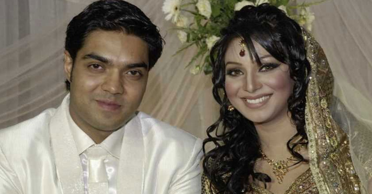 এই কারণে প্রভার অন্তরঙ্গ ভিডিও ফাঁস করেছিলেন রাজীব