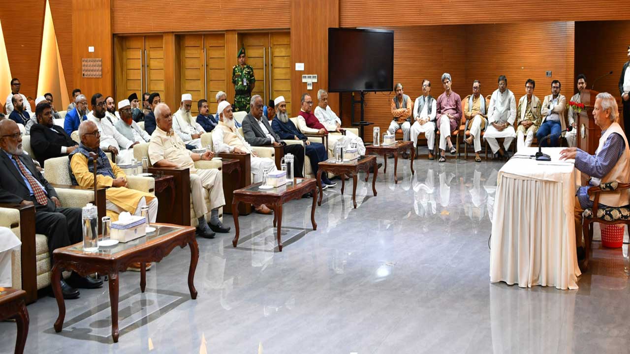 আসুন একজোট হই, দেশবিরোধী ষড়যন্ত্র রুখে দিই: ড. ইউনূস